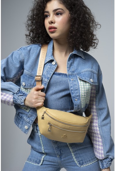 Benetton Kadın Bel Çantası Sarı BNT618