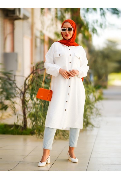 Çift Cepli Boydan Düğmeli Yandan Yırtmaçlı Uzun Tunik - Beyaz - Por La Cara