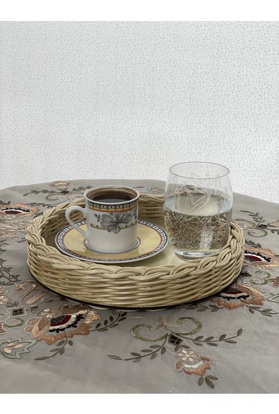 Rattan Dekoratif Yuvarlak Ahşap Tabanlı Sunum Tepsisi 20 cm Rattan Dekoratif Yuvarlak Ahşap Tabanlı Sunum Tepsisi 20 cm