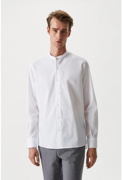 Alenmeza Erkek Beyaz Hakim Yaka Pamuklu Modern Fit Cepsiz Gömlek Alenmeza Erkek Beyaz Hakim Yaka Pamuklu Modern Fit Cepsiz Gömlek