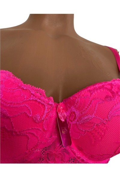 Leon Pembesi,yarım Dolgulu, Önü Metal Kancalı, Arkası Çaprazlı F.k Sütyen Leon Pembesi,yarım Dolgulu, Önü Metal Kancalı, Arkası Çaprazlı F.k Sütyen