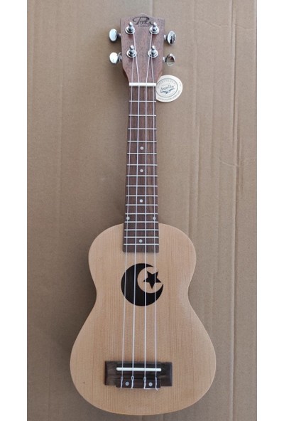 Puka 100Y Ukulele Maun Ladin Kapak Ay Yıldız