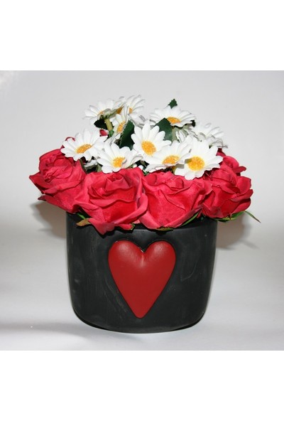 Dünya Kadınlar Günü'ne Özel Tasarlanmış Beton Saksıda Gül & Papatya Aranjmanı Dünya Kadınlar Günü'ne Özel Tasarlanmış Beton Saksıda Gül & Papatya Aranjmanı