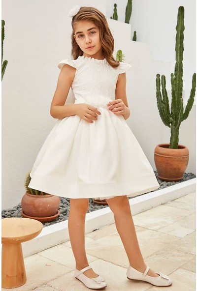 Riccotarz Kız Çocuk Fırfır Yakalı Nakış Işlemeli ve Eteği Kabarık Tüllü Beyaz Abiye