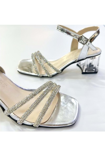 Bulut Ayakkabı Gümüş Kadın Taşlı Üç Bant Abiye Topuklu Ayakkabı - Gümüş - 36