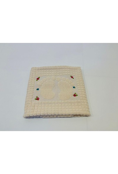 Nakışlı Ayak Havlusu Krem