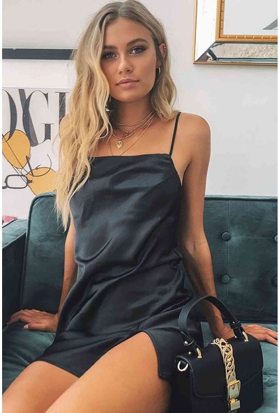 Zevkli Sepet Merry See Yırtmaçlı Mini Saten Elbise Siyah
