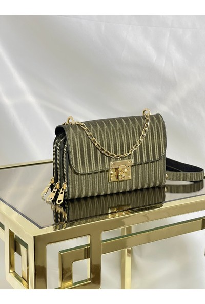 Egy Collection Kadın Haki Renk 3 Gözlü Cüzdan Model Omuz ve El Çantası Egy Collection Kadın Haki Renk 3 Gözlü Cüzdan Model Omuz ve El Çantası