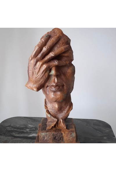 Tasarloxi Eli Yanak ve Gözünde Tekli Mask Biblo Tasarloxi Eli Yanak ve Gözünde Tekli Mask Biblo