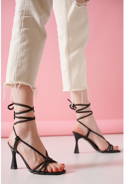 Lr Kadın Siyah Bilekten Bağlamalı Yüksek Topuklu Ayakkabı