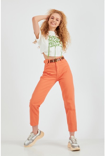 Coral Kemerli Mom Fit Pantolon - Yavru Ağzı