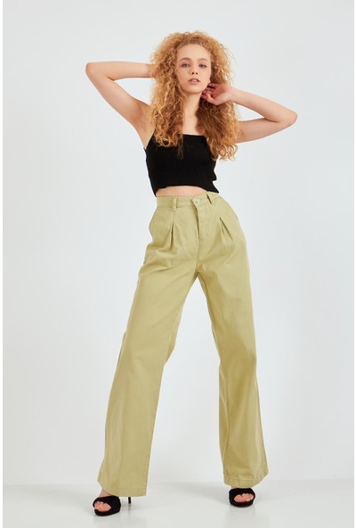 Dökümlü Cepli Bol Pantolon Açık Yeşil