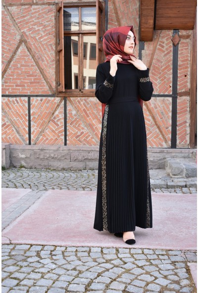 Sümeyra Pliseli Payetli Elbisemiz