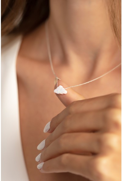 Violansia 925 Ayar Gümüş Opal Taş Görünümlü Bulut Kolye