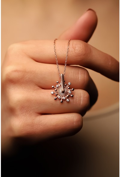 Qayra Dekor 925 Ayar Gümüş Umut Dümeni Özel Tasarım Zirkon Kolye Qayra Dekor 925 Ayar Gümüş Umut Dümeni Özel Tasarım Zirkon Kolye