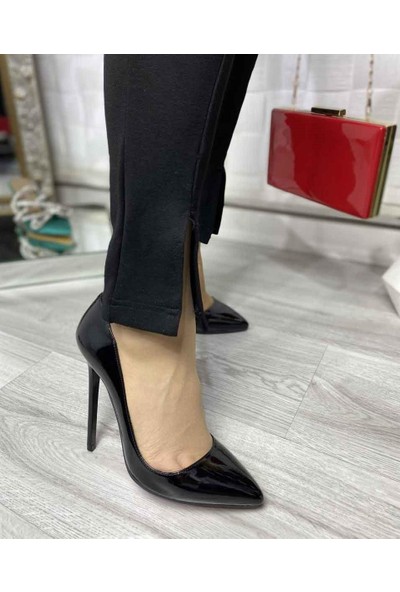 FUNB Yüksek Topuk Rugan Stiletto Siyah FUNB Yüksek Topuk Rugan Stiletto Siyah