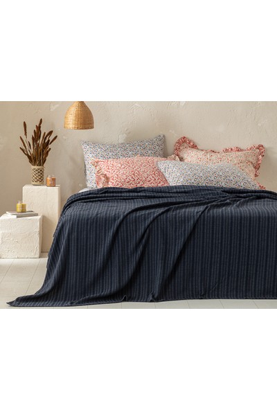 English Home Chain Rope Jakarlı Çift Kişilik Pike 200 x 220 cm Indigo English Home Chain Rope Jakarlı Çift Kişilik Pike 200 x 220 cm Indigo