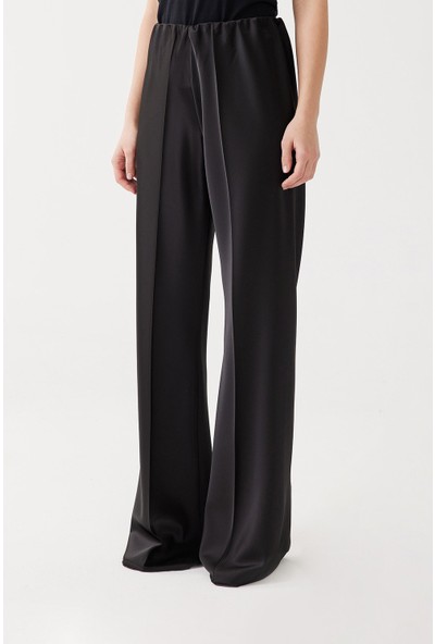 Suud Collection Siyah Beli Lastikli Bol Kesim Saten Pantolon Suud Collection Siyah Beli Lastikli Bol Kesim Saten Pantolon