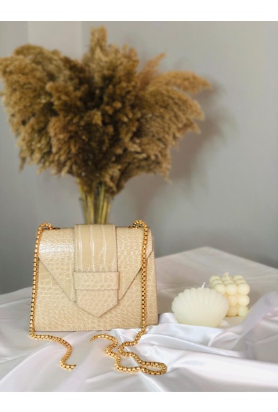 Kroko Desen Zincirli Omuz Çantası Kroko Desen Zincirli Omuz Çantası