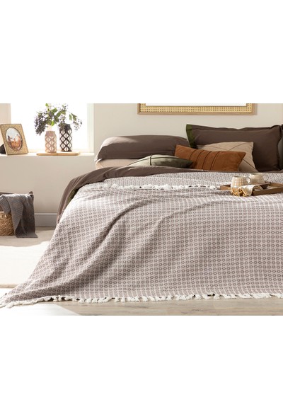 English Home Bracket Dokuma Tek Kişilik Yatak Örtüsü 160 x 240 cm Kahve English Home Bracket Dokuma Tek Kişilik Yatak Örtüsü 160 x 240 cm Kahve