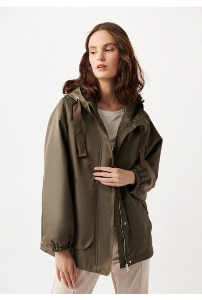 Mavi Kapüşonlu Yeşil Ceket Mavi Kapüşonlu Yeşil Ceket