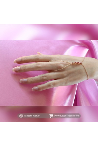 Tutti Collection Gold Renkli Baget Taşlı Şahmeran Tutti Collection Gold Renkli Baget Taşlı Şahmeran