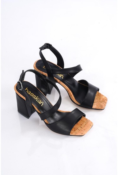 Basskan Kadın Siyah Çapraz Bant Mantar Taban Yüksek Topuk Ayakkabı