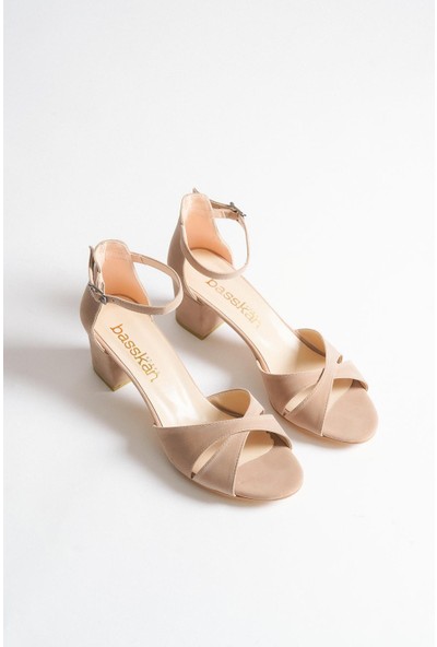 Basskan Kadın Süet Bilekten Bağlamalı Çapraz Bantlı Topuklu Ayakkabı