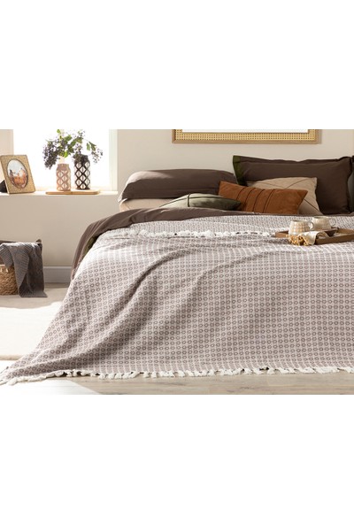English Home Bracket Dokuma Çift Kişilik Yatak Örtüsü 240 x 260 cm Kahve English Home Bracket Dokuma Çift Kişilik Yatak Örtüsü 240 x 260 cm Kahve