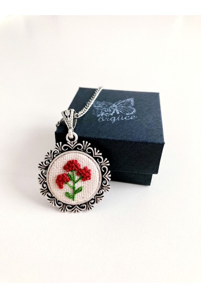 Örgüce Ortanca Çiçek El Emeği Nakış Kolye Kadın Hediyelik Bijuteri Takı Aksesuar