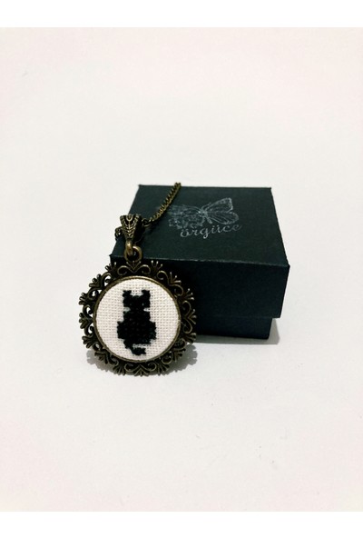 Örgüce Kara Kedi El Emeği Etamin Kolye Kadın Bijuteri Takı Aksesuar
