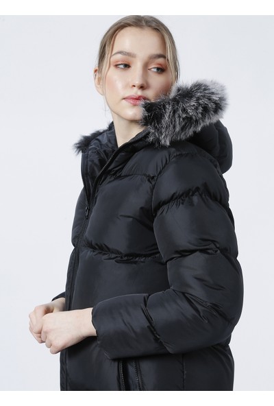 Fabrika Kapüşonlu Geniş Fit Kapitone Desenli Siyah Kadın Mont - LF-170207 Fabrika Kapüşonlu Geniş Fit Kapitone Desenli Siyah Kadın Mont - LF-170207