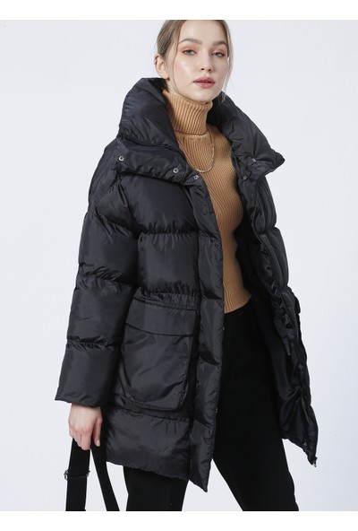 Fabrika Dik Yaka Geniş Fit Kapitone Desenli Siyah Kadın Mont - LF-160308 Fabrika Dik Yaka Geniş Fit Kapitone Desenli Siyah Kadın Mont - LF-160308