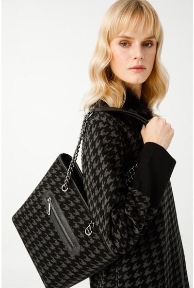 Kazayağı Desenli Kürk Yakalı Triko Kaban-Siyah-Füme