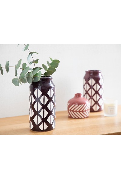 English Home Triangle Vazo 10,5X10,5X21,0 cm Kahve English Home Triangle Vazo 10,5X10,5X21,0 cm Kahve