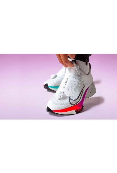 Nike Air Zoom Tempo Next% Flyease CZ2853-102 (Bir Numara Dar Kalıp)