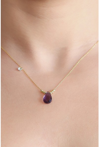 Oyistgold 14 Ayar Altın Dorikalı , Pırlantalı ve Zirkon Damla Taşlı 6 Kolye Oyistgold 14 Ayar Altın Dorikalı , Pırlantalı ve Zirkon Damla Taşlı 6 Kolye