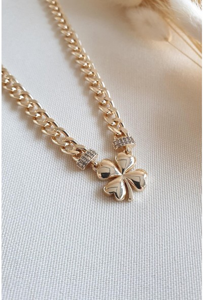 Kadın Gold Zirkon Taş Detaylı Yonca Kolye 45 cm Kadın Gold Zirkon Taş Detaylı Yonca Kolye 45 cm