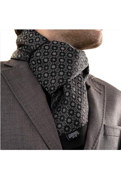 Exve Exclusive Siyah Beyaz Çiçek Desenli Çift Taraflı Şal Atkı