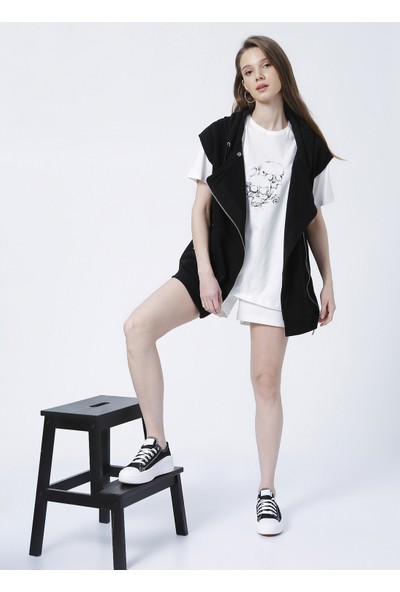 Black On Black Kapüşonlu Regular Fit Baskılı Siyah Kadın Yelek - K-Bılane Black On Black Kapüşonlu Regular Fit Baskılı Siyah Kadın Yelek - K-Bılane
