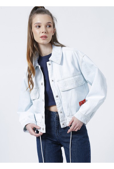 Tommy Jeans Regular Fit Açık Mavi Kadın Denim Ceket - DW0DW124161AB Tommy Jeans Regular Fit Açık Mavi Kadın Denim Ceket - DW0DW124161AB
