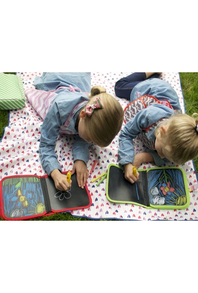 Unigo Karalama Defteri Denizaltı - Renkli Tozsuz Tebeşirli Unigo Karalama Defteri Denizaltı - Renkli Tozsuz Tebeşirli