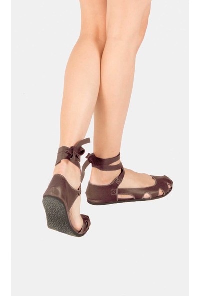 Clandestino Deri Babet