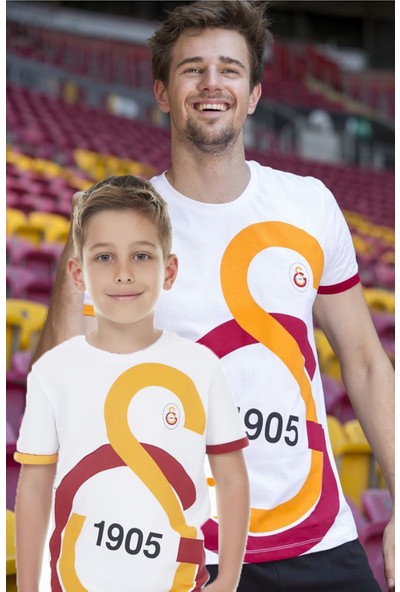 Gs Store Galatasaray Lisanslı Büyük Logo T-Shirt Gs Store Galatasaray Lisanslı Büyük Logo T-Shirt
