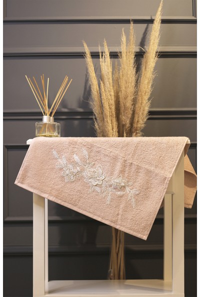 Jaqar Pembe Dantel Aplikli Havlu