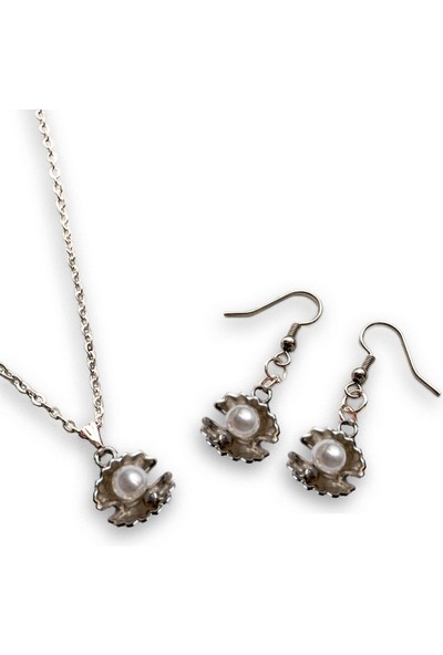 Lil'adore Gümüş Inci Midye Kolye Küpe Seti Lil'adore Gümüş Inci Midye Kolye Küpe Seti