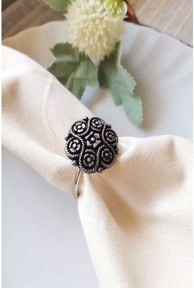 E-Sanat Evi 6 Adet Black & Silver Button Peçete Yüzüğü E-Sanat Evi 6 Adet Black & Silver Button Peçete Yüzüğü