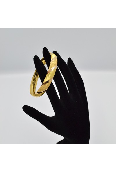Ozanlar Gold 25 gr 22 Ayar Verev Çizgili Simli Bilezik Ozanlar Gold 25 gr 22 Ayar Verev Çizgili Simli Bilezik