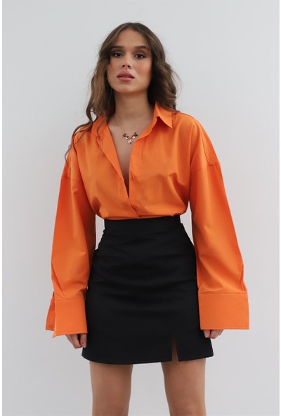 Eka Kadın Siyah Yırtmaçlı Kısa Etek 0999-22022 Eka Kadın Siyah Yırtmaçlı Kısa Etek 0999-22022