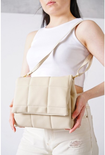 Lanina Kadın Krem Kapitone Baskı Çapraz Çanta